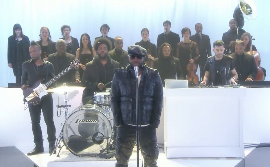 The Roots Perform 'Never' On The Tonight Show | HipHop-N-More