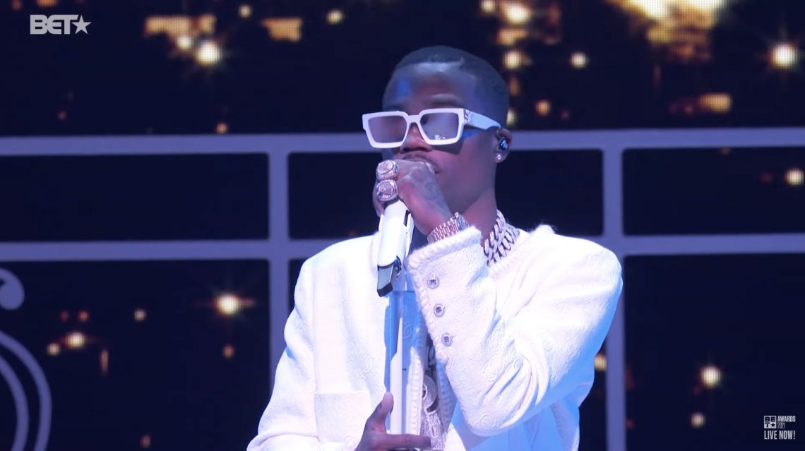 Roddy Ricch Performs 'Late At Night' At 2021 BET Awards | HipHop-N-More